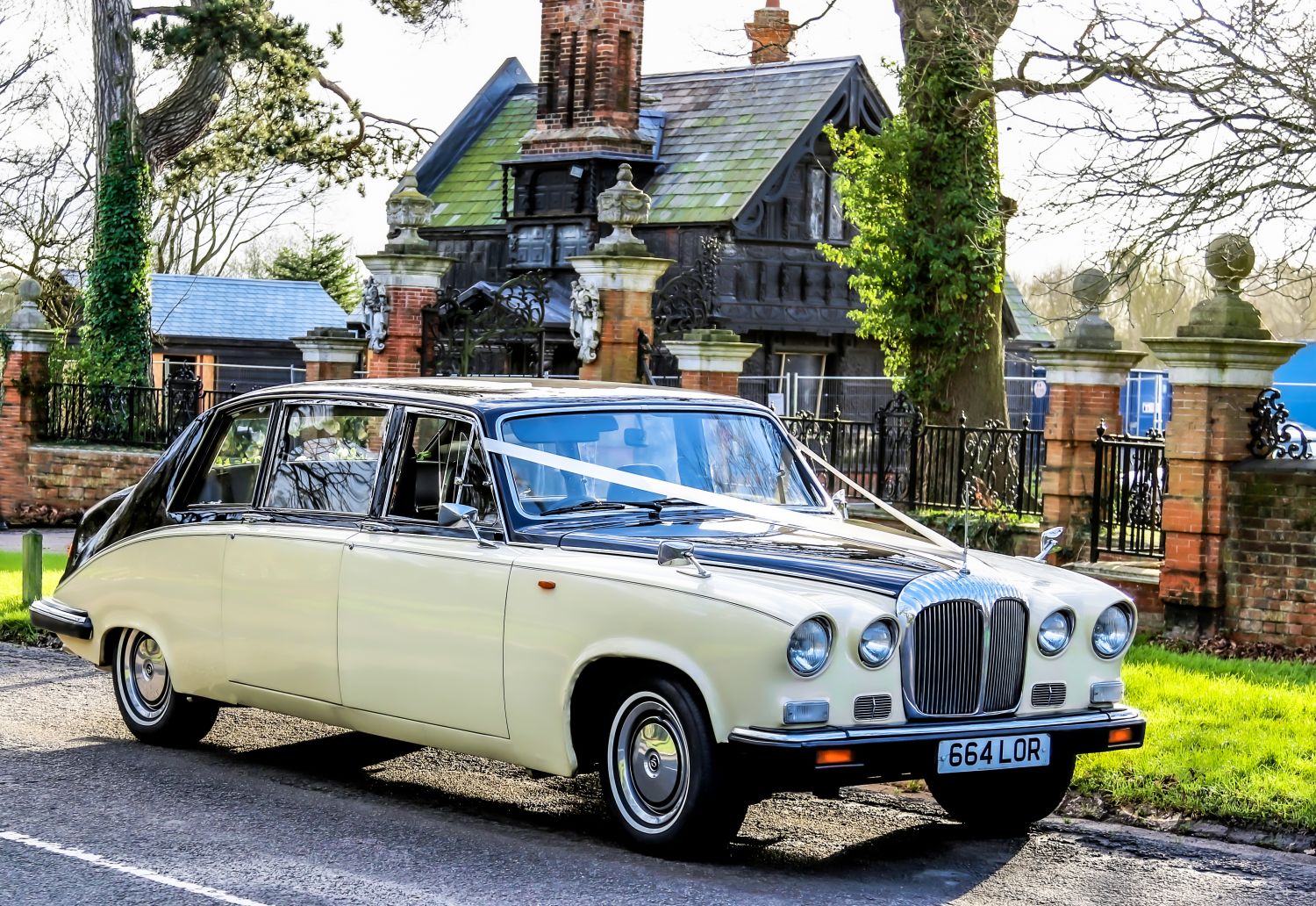 Ivory Baroness V Wedding Hire Car Classic Hire Car - Lord Cars